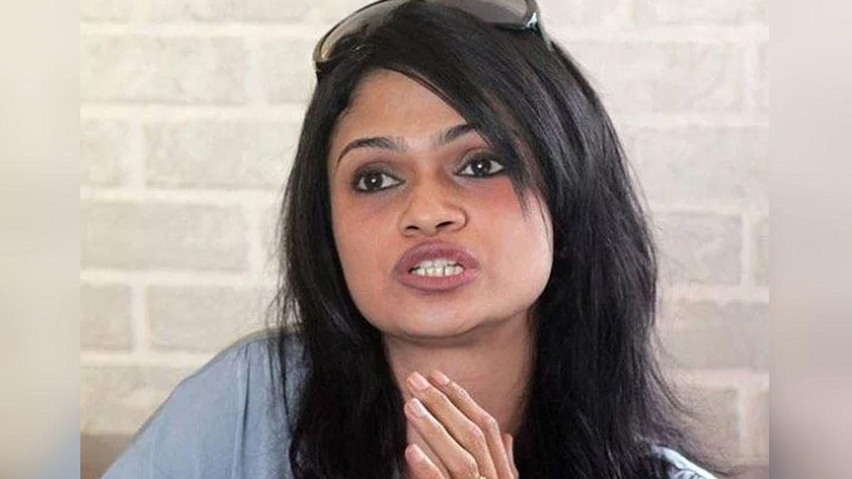 Suchitra ran out of the hotel room where she has quarantined for Bigg ... Suchitra ran out of the hotel room where she has quarantined for Bigg ...